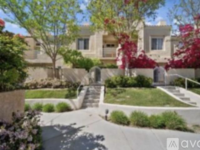 3 BR, 2.5 BA Apartment 25725 Perlman Pl, Unit D, Stevenson Ranch, CA 91381