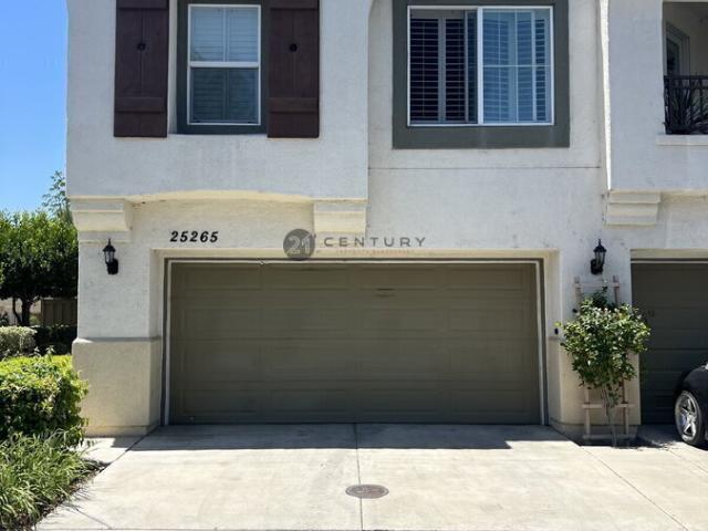 3 BR, 2.5 BA Apartment 25265 Windy Cove Street Unit, Murrieta, CA 92562