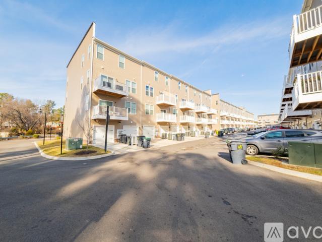 3 BR, 2.5 BA Apartment 2707 Acadia Drive, Unit B, Henrico, VA 23294