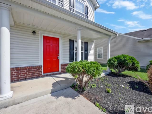 3 BR, 2.5 BA Apartment 28888 Creekbend Dr, Nashville, TN 37207
