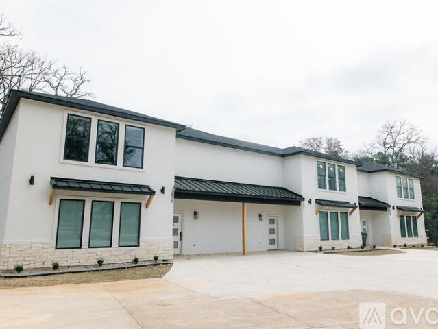 3 BR, 2.5 BA Apartment 2804 Old Omen Road, Unit 2804, Tyler, TX 75701