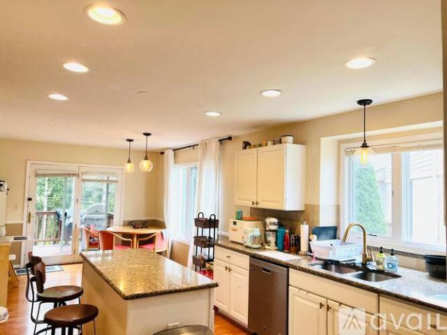 3 BR, 2.5 BA Apartment 2914 Leslie Park Circle, Ann Arbor, MI 48105