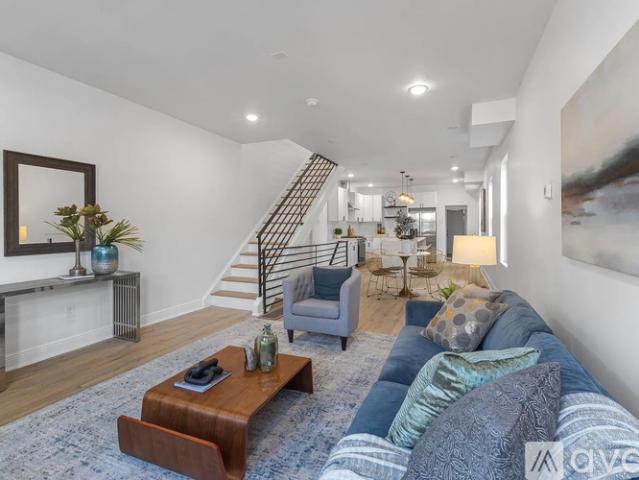 3 BR, 2.5 BA Apartment 2926 West Thompson Street, Philadelphia, PA 19121