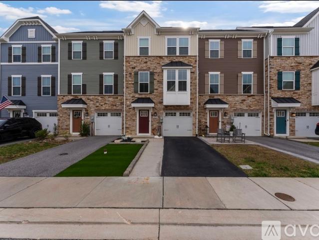 3 BR, 2.5 BA Apartment 2939 Shaws Road, Unit 2939, Sparrows Point, MD 21219
