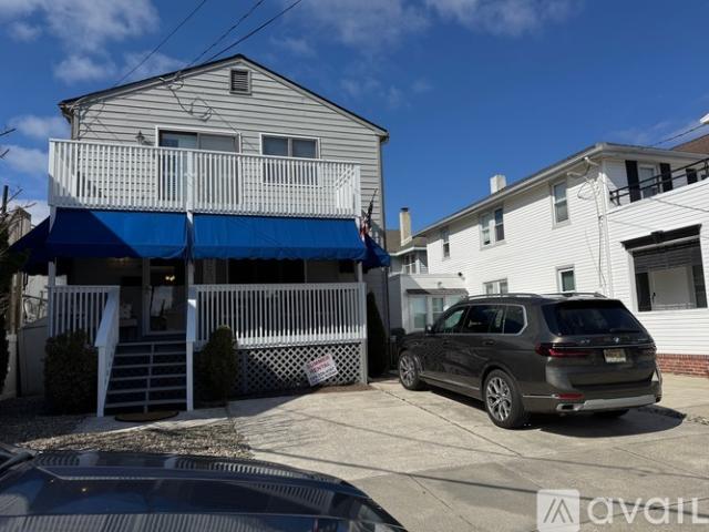 3 BR, 2.5 BA Apartment 2 North Frontenac Avenue, Margate City, NJ 08402