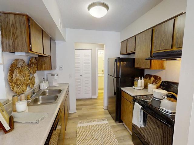 3 BR, 2.5 BA Apartment 3030 Pebble Point Drive Unit 742500, Indianapolis, IN 46214