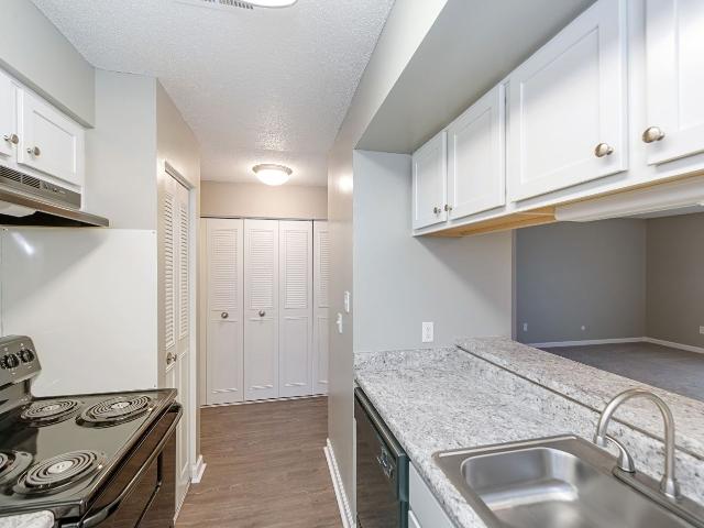 3 BR, 2.5 BA Apartment 3030 Pebble Point Drive Unit 314000, Indianapolis, IN 46214