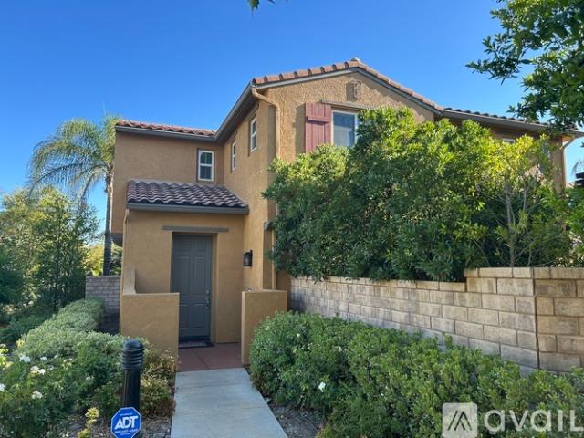3 BR, 2.5 BA Apartment 31750 Paseo De Castaic, Castaic, CA 91384