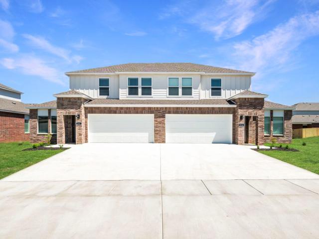 3 BR, 2.5 BA Apartment 312 Alfalfa St Unit 3 beds, 2.5 baths, $1975, Lowell, AR 72745