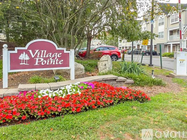 3 BR, 2.5 BA Apartment 31 Edinburgh Court, Unit 31, Edison, NJ 08820