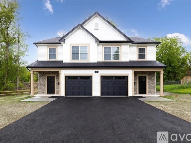 3 BR, 2.5 BA Apartment 32 Durant Place, Unit Unit A, Fairport, NY 14450