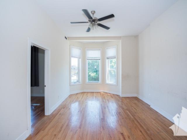3 BR, 2.5 BA Apartment 3356 North Sheffield Avenue, Chicago, IL 60657