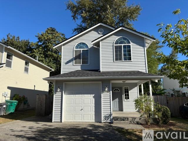 3 BR, 2.5 BA Apartment 3300 Rosewood Street, Mount Vernon, WA 98273