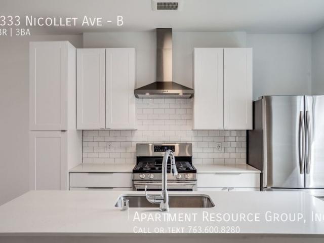 3 BR, 2.5 BA Apartment 3333 Nicollet Ave, Minneapolis, MN 55408