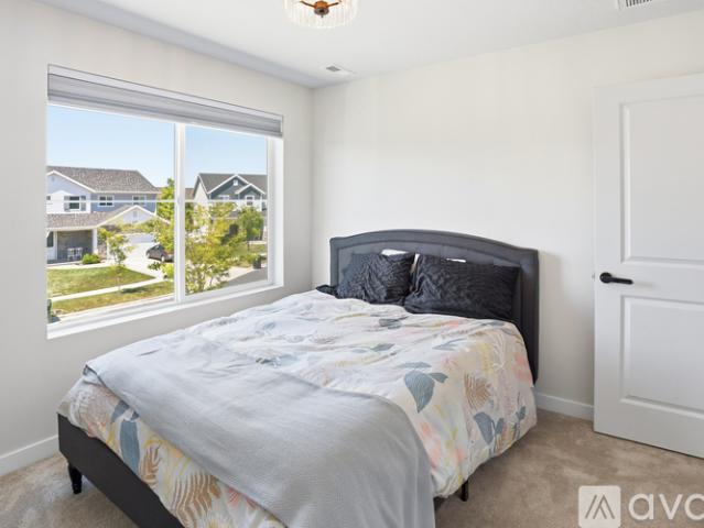 3 BR, 2.5 BA Apartment 3487 South Finch Street, Syracuse, UT 84075
