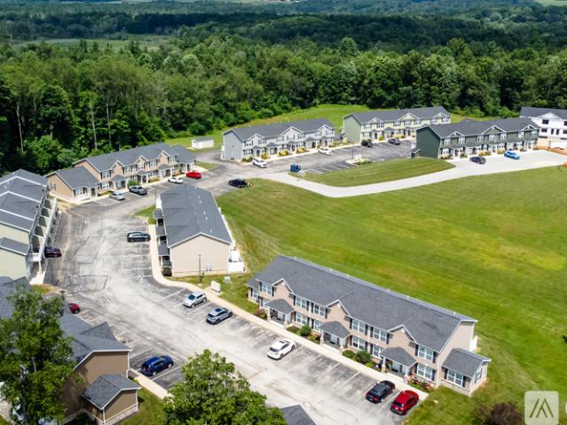 3 BR, 2.5 BA Apartment 34 Circuit Street, Unit 101, Waterford, PA 16441