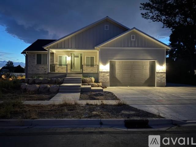 3 BR, 2.5 BA Apartment 356 South 800 West, Mapleton, UT 84664