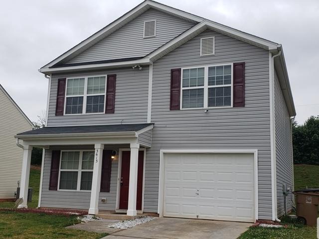3 BR, 2.5 BA Apartment 3613 Blue Spruce Ct, Greensboro, NC 27406