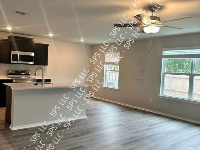 3 BR, 2.5 BA Apartment 3751 S Broadway Ave, Moore, OK 73160