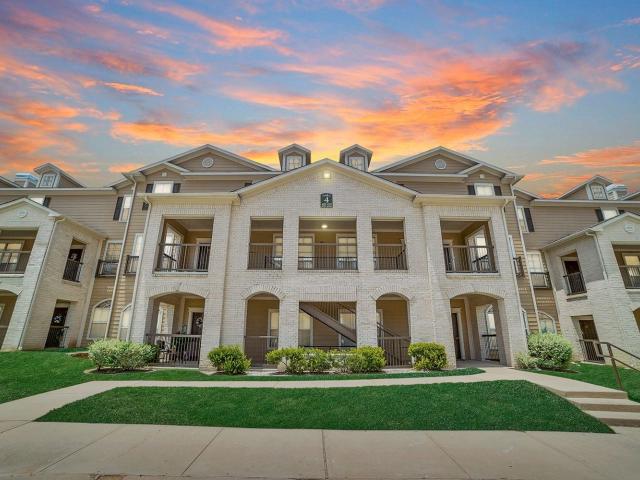 3 BR, 2.5 BA Apartment 3700 FM85 Unit 3 3204, Ennis, TX 75119