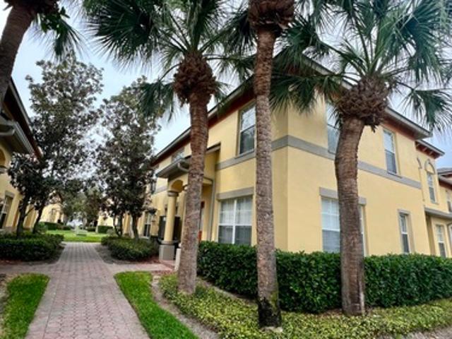 3 BR, 2.5 BA Apartment 3857 Island Way, St. Petersburg, FL 33705