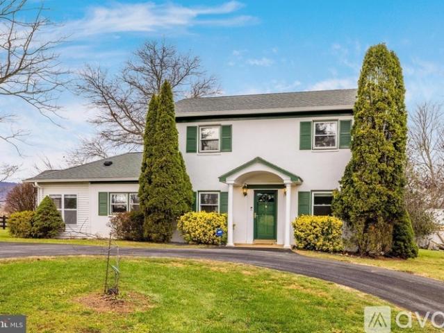 3 BR, 2.5 BA Apartment 38768 Fry Farm Road, Lovettsville, VA 20180