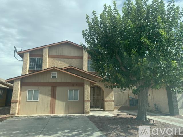 3 BR, 2.5 BA Apartment 3817 North Summer Breeze Circle, Las Vegas, NV 89108