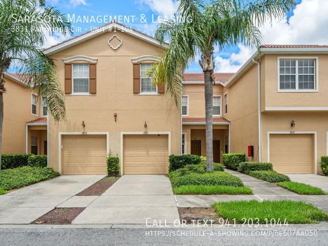 3 BR, 2.5 BA Apartment 3831 Parkridge Cir, Sarasota, FL 34243