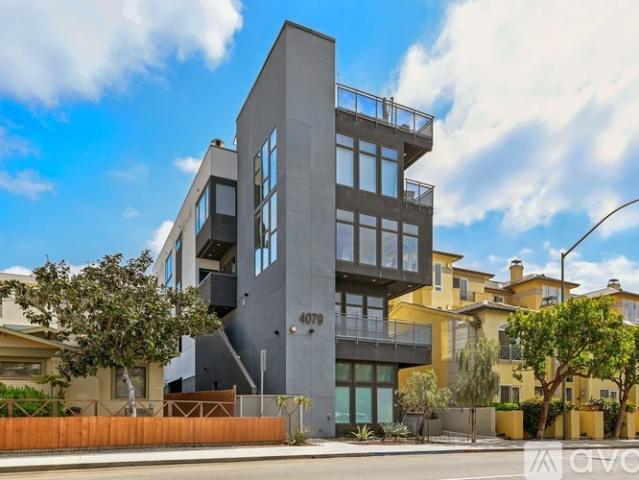 3 BR, 2.5 BA Apartment 4079 First Avenue, Unit 4, San Diego, CA 92103