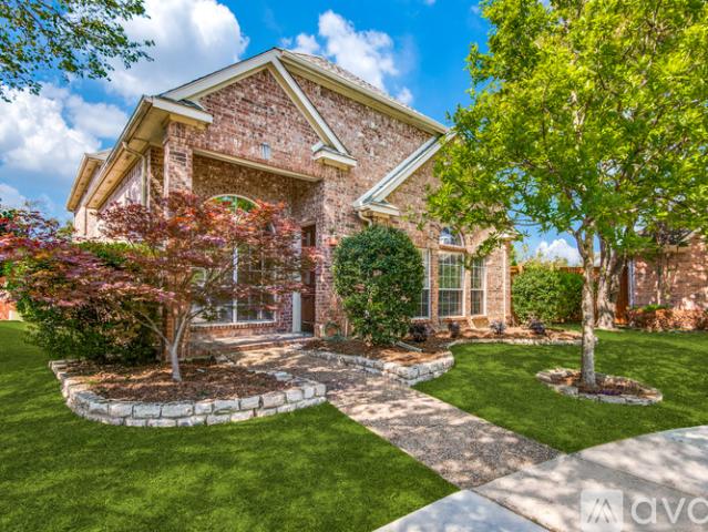 3 BR, 2.5 BA Apartment 400 Breakers Point Court, Irving, TX 75063
