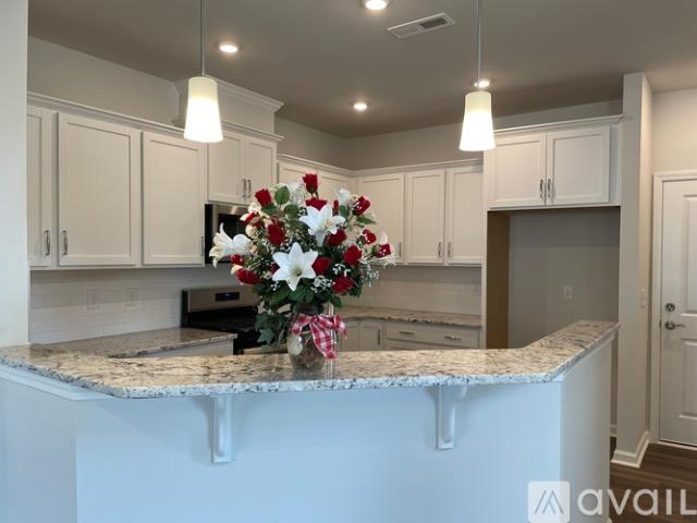 3 BR, 2.5 BA Apartment 400 Ribbon Rail St, Unit 400, Fuquay Varina, NC 27526