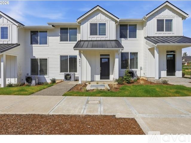 3 BR, 2.5 BA Apartment 4011 SW Royal Ave, Gresham, OR 97080