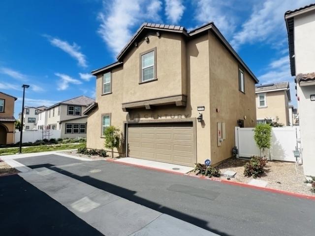 3 BR, 2.5 BA Apartment 40383 Birchfield Dr, Temecula, CA 92591