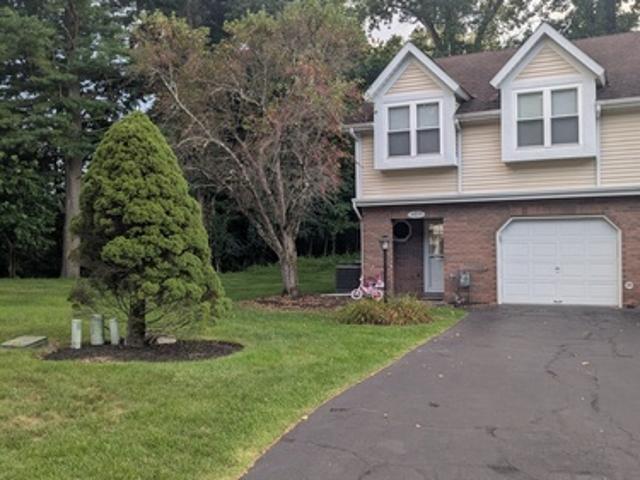 3 BR, 2.5 BA Apartment 4039 Chaucer Place, Unit 4039, Slingerlands, NY 12159
