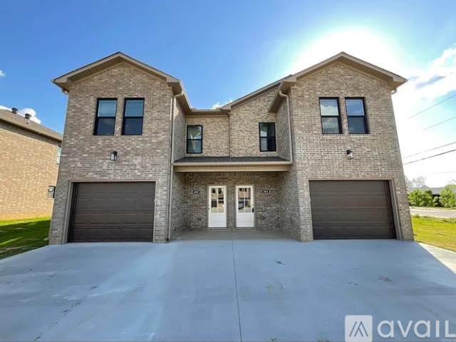3 BR, 2.5 BA Apartment 403 East Center Street, Jacksonville, AR 72076