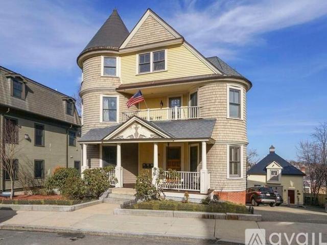 3 BR, 2.5 BA Apartment 40 Sawyer Avenue, Unit 1, Boston, MA 02125