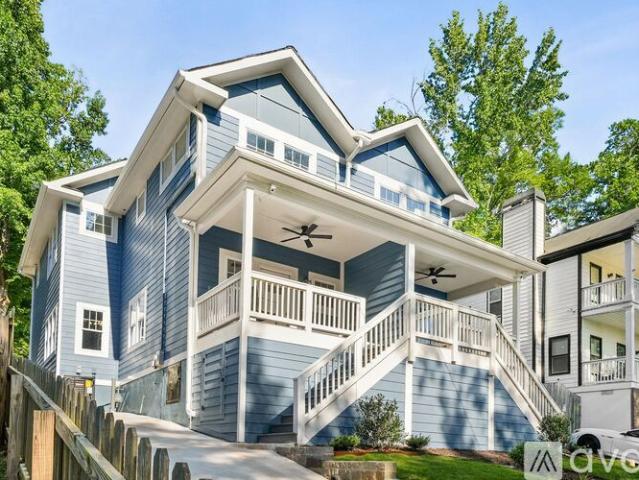 3 BR, 2.5 BA Apartment 415 Oliver Street Northwest, Unit 415, Atlanta, GA 30314