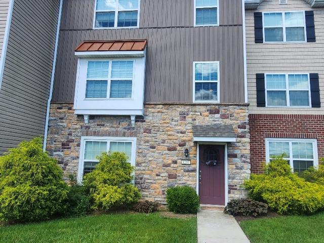 3 BR, 2.5 BA Apartment 4160 Wild Orchid Lane, Enola, PA 17025