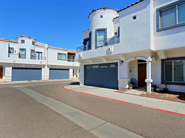 3 BR, 2.5 BA Apartment 4112 North 22nd Street Unit 07, Phoenix, AZ 85016