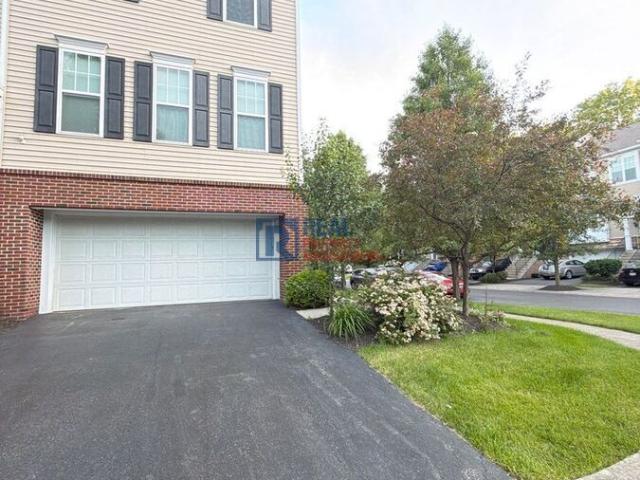 3 BR, 2.5 BA Apartment 4119 Emerius Dr, Columbus, OH 43219