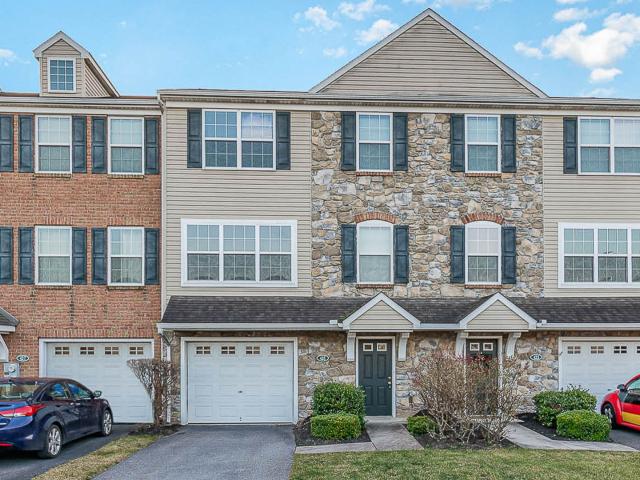 3 BR, 2.5 BA Apartment 425 Eisenhower Dr, Carlisle, PA 17013