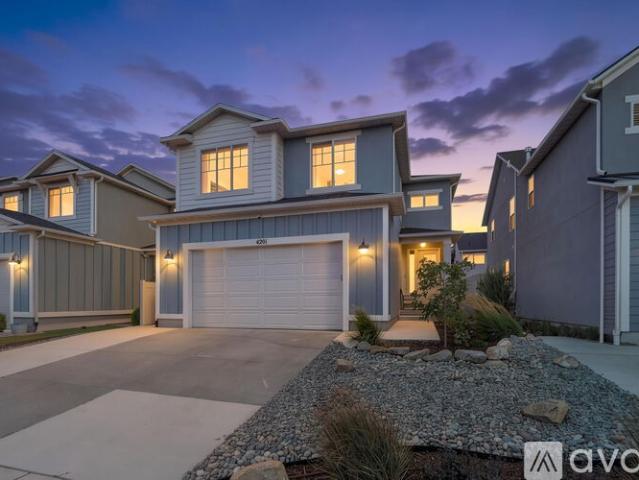 3 BR, 2.5 BA Apartment 4201 East Tivon Lane, Eagle Mountain, UT 84005