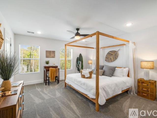 3 BR, 2.5 BA Apartment 4231 Barnwell Avenue, Unit Base Camp, North Charleston, SC 29405