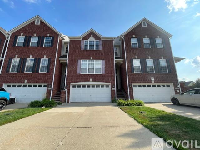 3 BR, 2.5 BA Apartment 43787 Sweet Cherry Ln, Unit 171, Canton, MI 48188