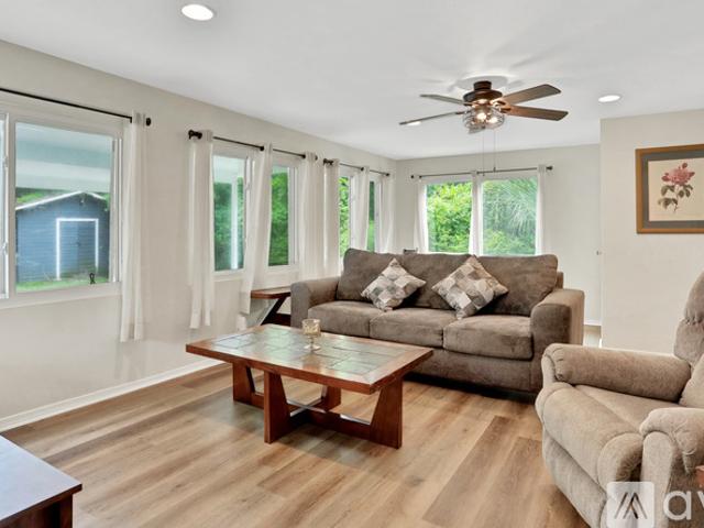 3 BR, 2.5 BA Apartment 4318 Lexington Avenue, Jacksonville, FL 32210