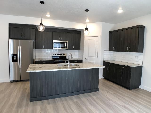 3 BR, 2.5 BA Apartment 433 S 1400 E, Hyrum, UT 84319
