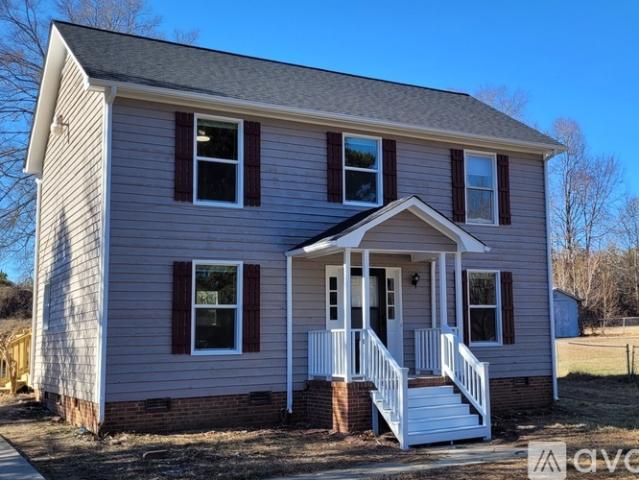 3 BR, 2.5 BA Apartment 4505 Southern Webbing Mill Rd, Greensboro, NC 27405