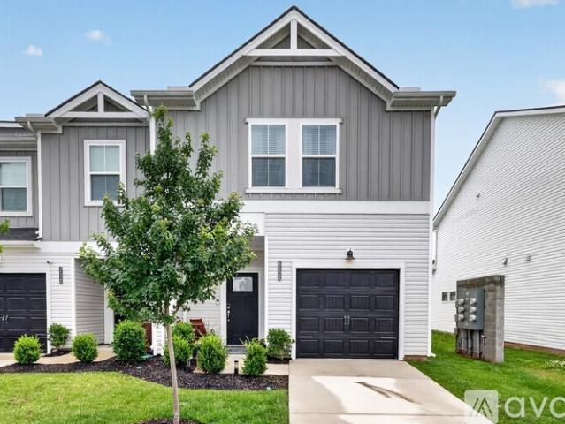 3 BR, 2.5 BA Apartment 4524 Skywood Lane, Unit NA, Nashville, TN 37207