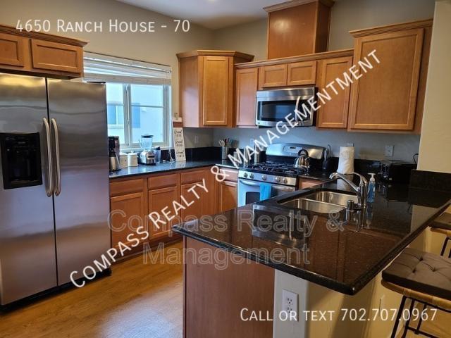 3 BR, 2.5 BA Apartment 4650 Ranch House, North Las Vegas, NV 89031