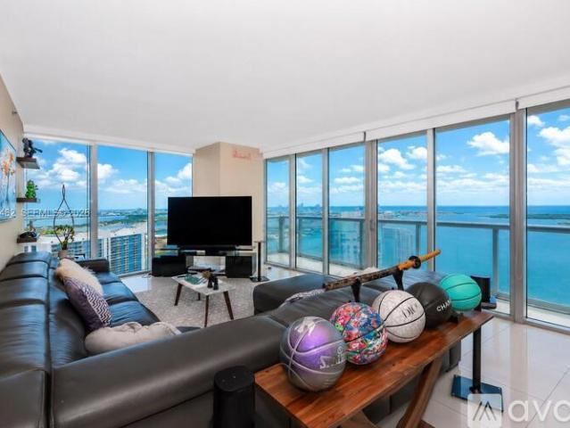 3 BR, 2.5 BA Apartment 465 Brickell Ave, Unit 5101, Miami, FL 33131